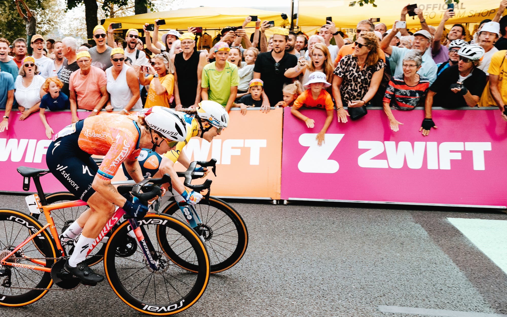 The 1,000W Sprints, 7w/kg Climbs of Tour de France Femmes - Velo