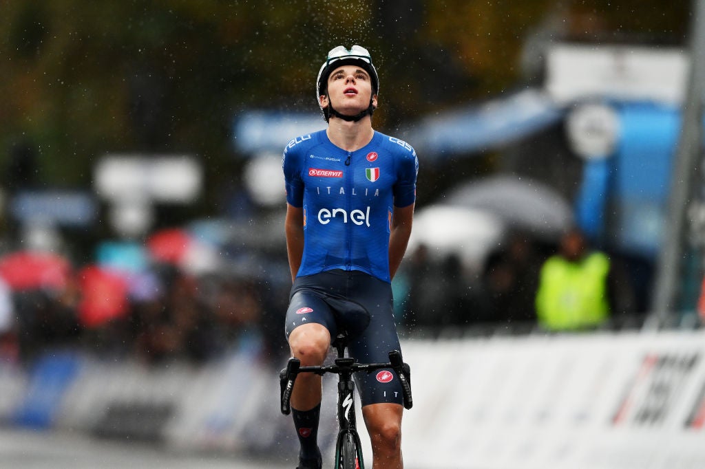 Italy's Lorenzo Finn, UK's Cat Ferguson Bring Home Gold at Junior Road ...