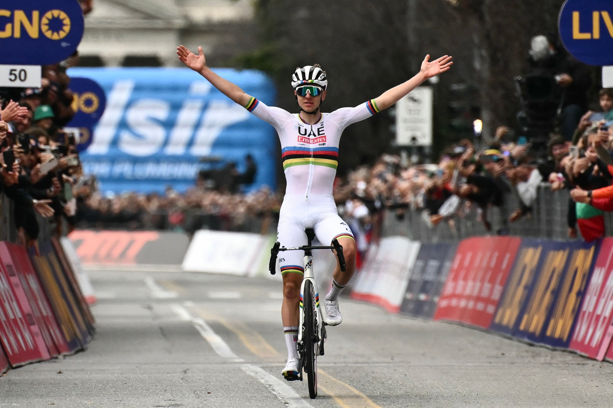 Pogačar Soloes to Win at Il Lombardia to Cap Near-Perfect Season