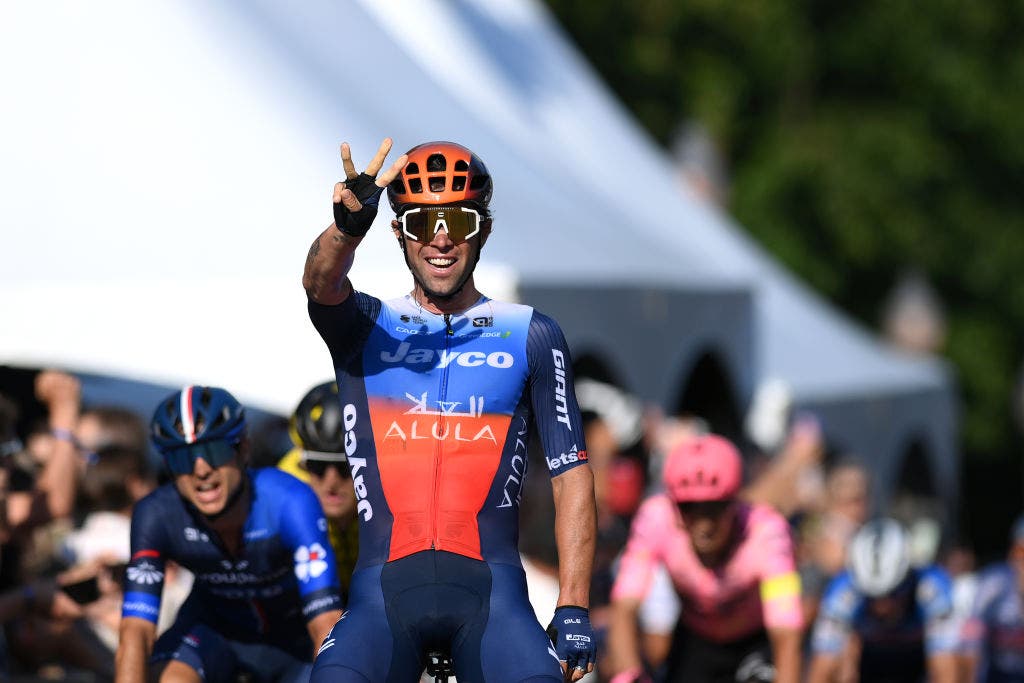 Pogačar, Van Aert headline GP Québec start list