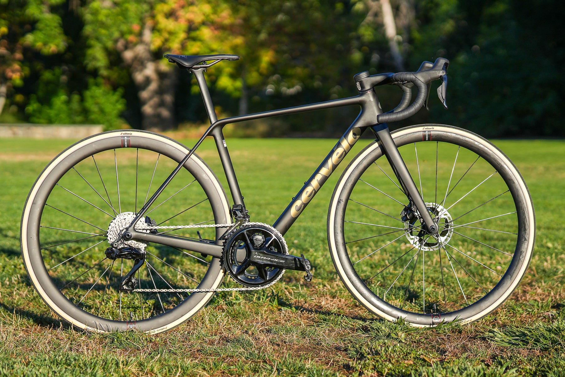 Review: The Cervélo R5 Doesn’t Try to Appeal to Everyone, and It’s ...