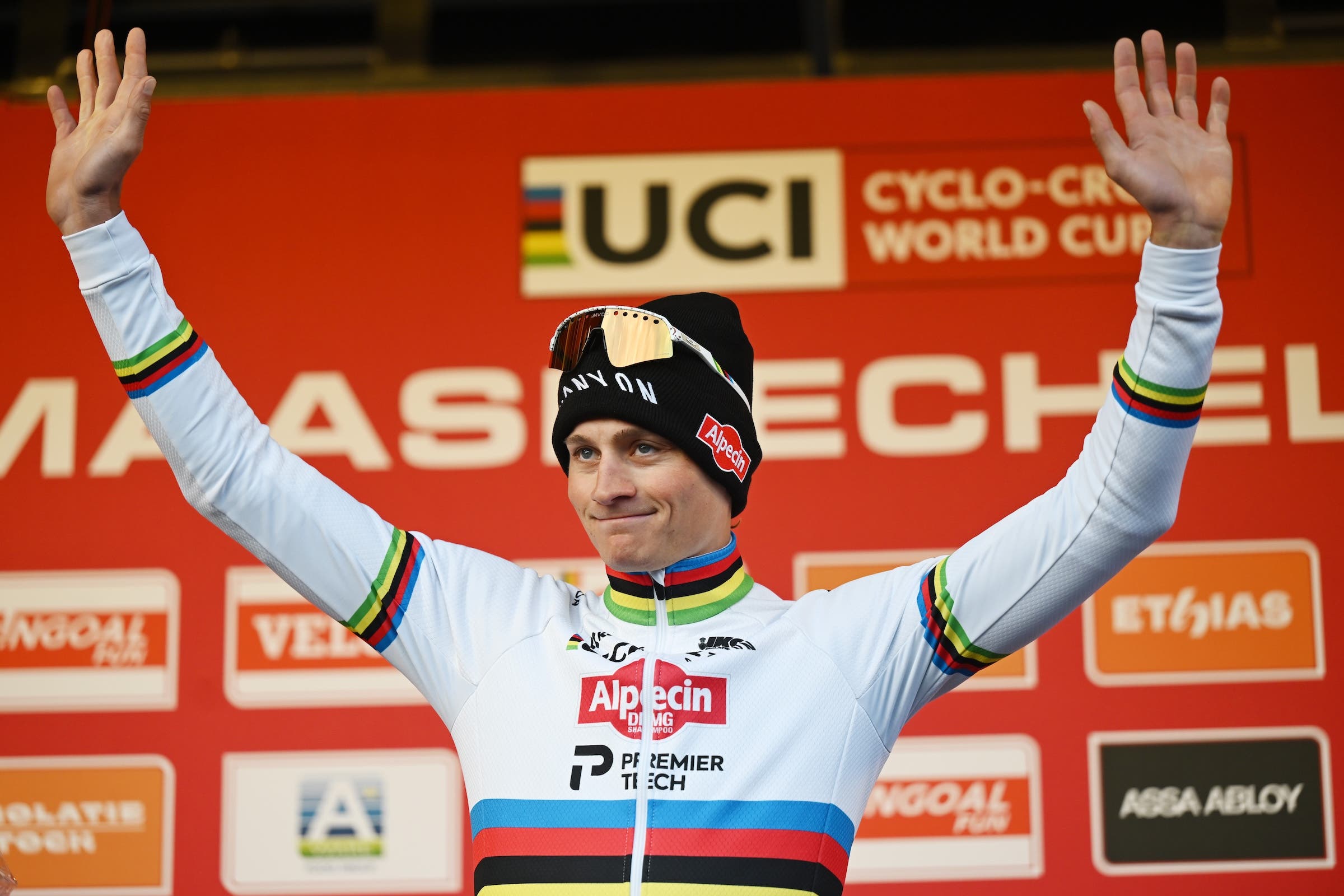 Ferocious Fightback by Van Der Poel saves 100 Percent Win Stat